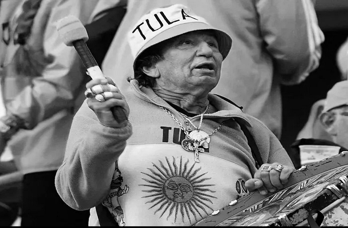 Falleció "El Tula", histórico y premiado hincha de la Selección ...